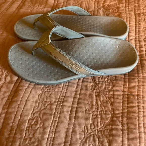 Vionic | Shoes | Vionic Flip Flop Size | Poshmark